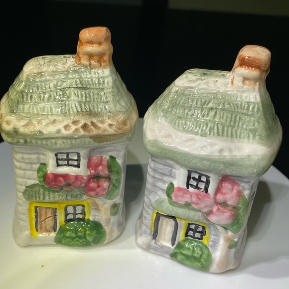 Vintage | Kitchen | Vintage 8s English Cottage Ceramic Salt Pepper ...